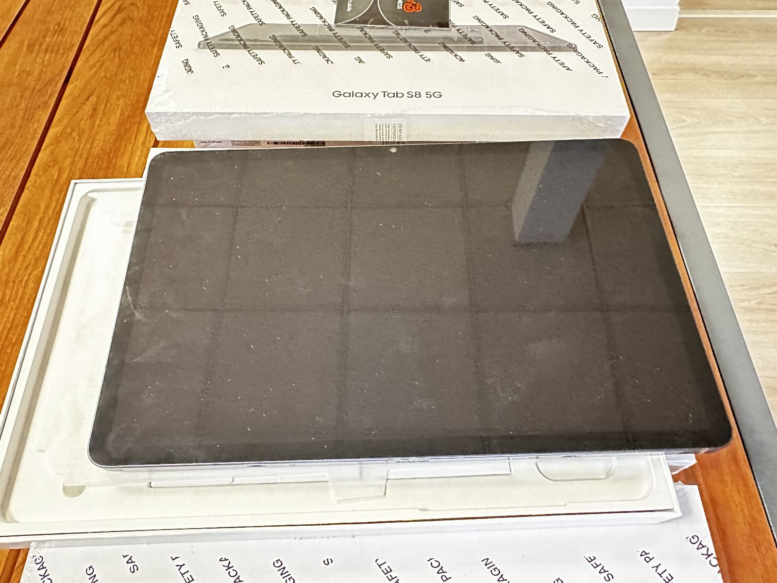 N. 17 Tablet Galaxy Tab S8 5G | Gobid.it