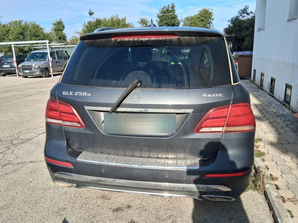 Mercedes GLE 250D 4 Matic | Gobid.it
